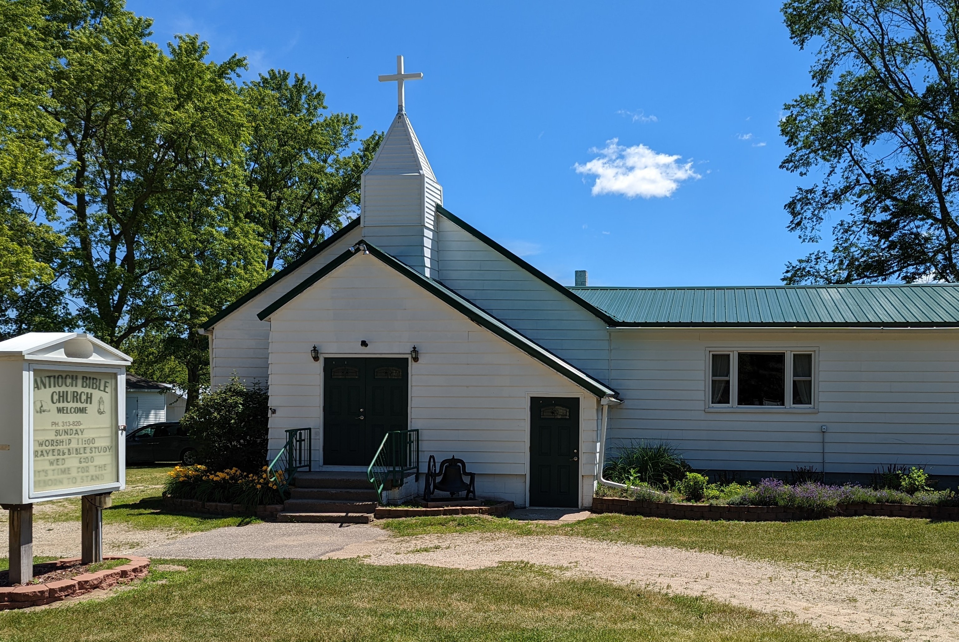 Antioch Bible Church – Loving God and loving others.